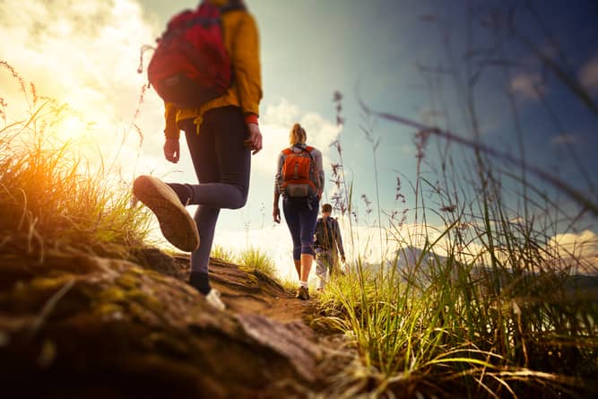 Going on a hike with your kids - the DOs and DON'Ts - Flurish